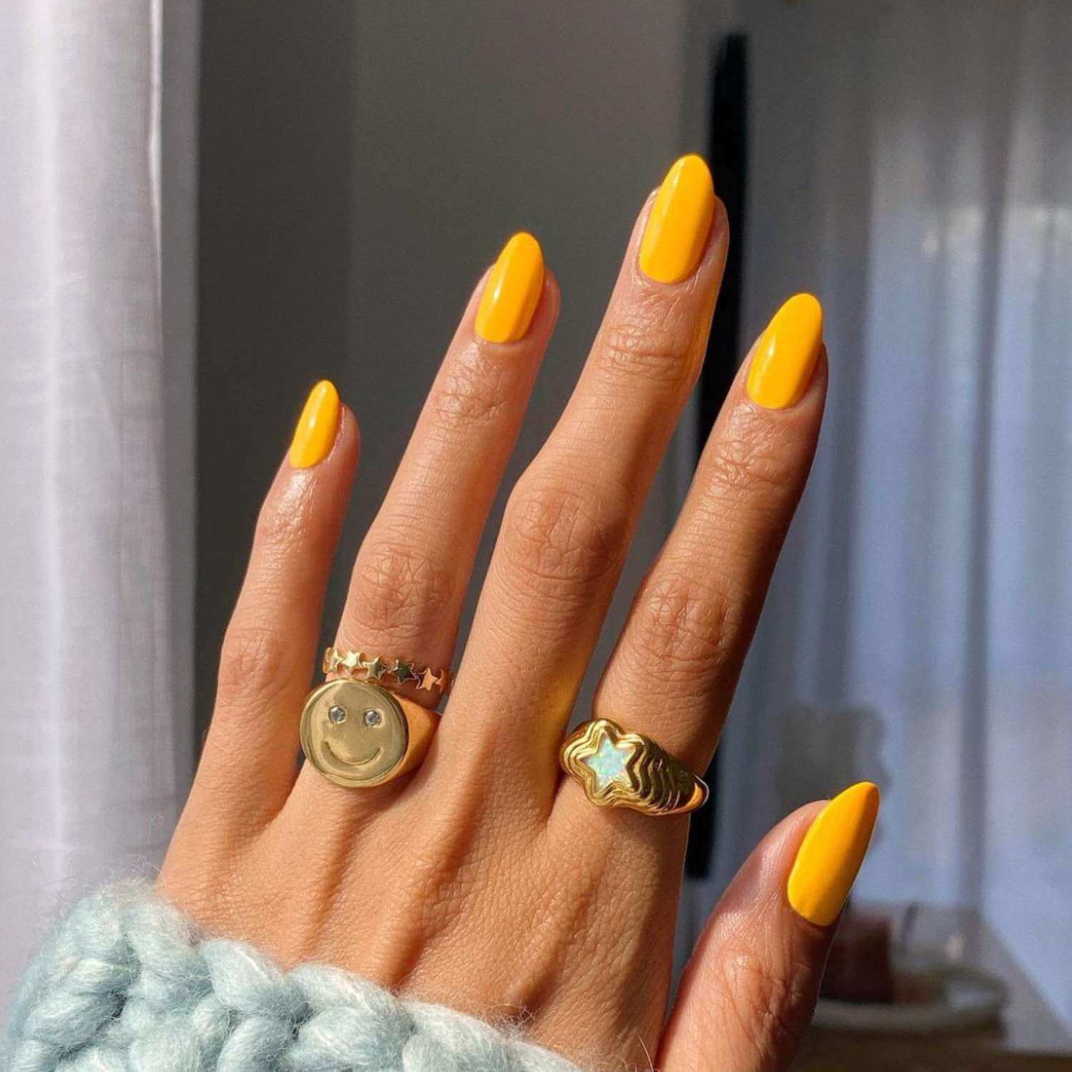 24 Trendy Yellow Nails – Pathter